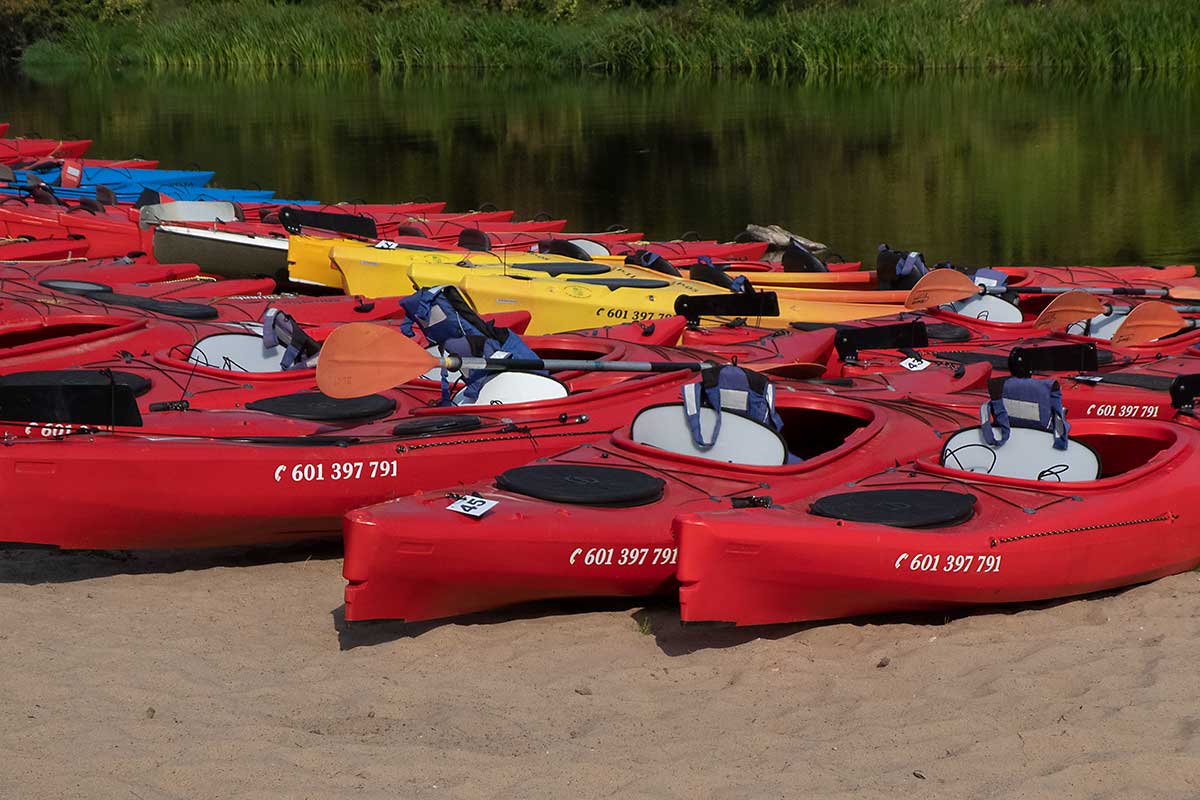 Kajaki - Wkra. Wypożyczalnia kajaków i spływy kajakowe rzeką Wkrą